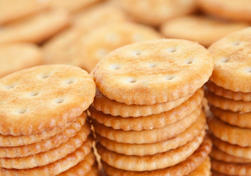 Biscuit salé rond image stock. Image du rond, fond, nourriture - 14654511