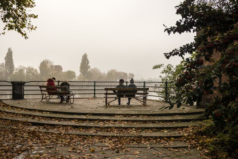 Bishops Park Along the River Thames in Winter, Fulham, Borough of ...