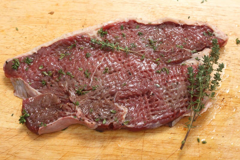 Bistecca Di Groppa Intenerita Immagine Stock - Immagine di alimento ...