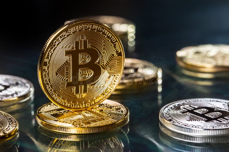Bitcoins Y Nuevo Concepto Virtual Del Dinero Bitcoin Es Una Nueva ...
