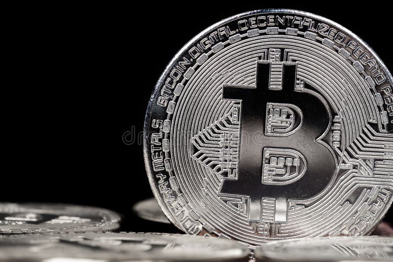 Bitcoin Fisico Dell'oro Di Cryptocurrency Fotografia Stock - Immagine ...