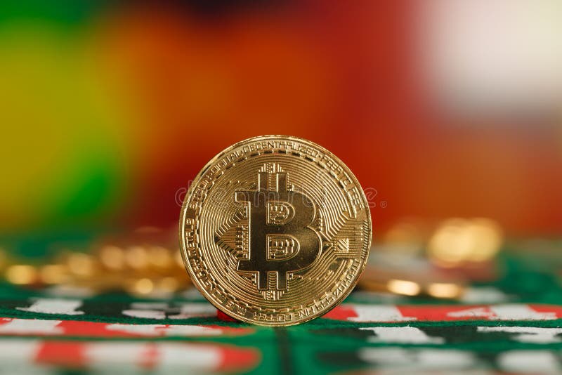 Bitcoin - Munt Van De Toekomst Stock Foto - Image of goud, beeld: 113743126