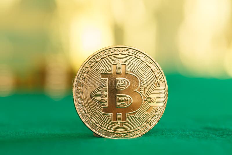 Bitcoin - Munt Van De Toekomst Stock Foto - Image of geproduceerd ...