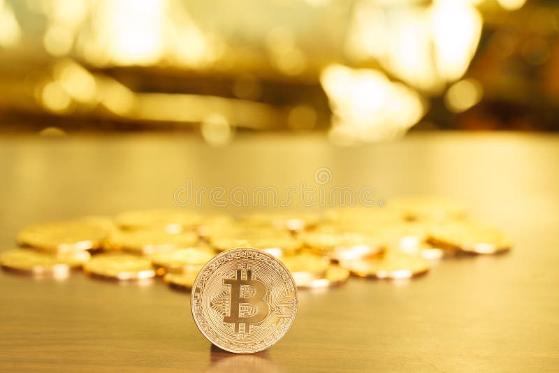 Bitcoin - Munt Van De Toekomst Stock Foto - Image of goud, beeld: 113743126