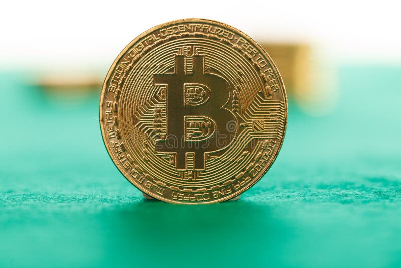 Bitcoin - Munt Van De Toekomst Stock Foto - Image of geproduceerd ...