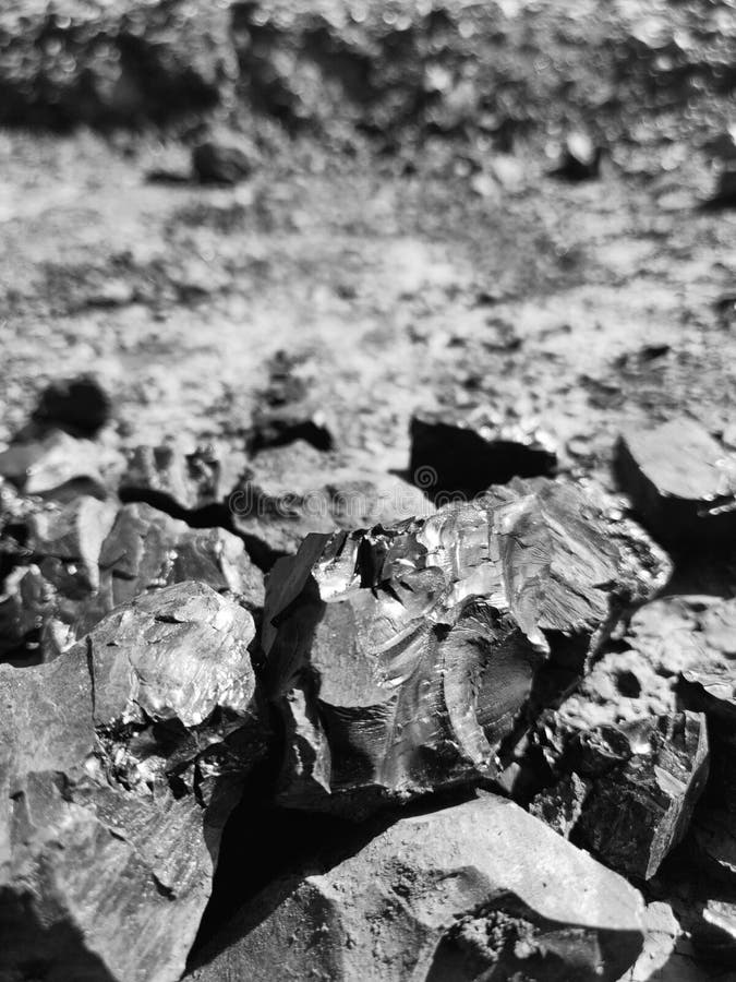 Sub Bituminous - Bituminous Coal Stockpile Stock Image - Image of power ...