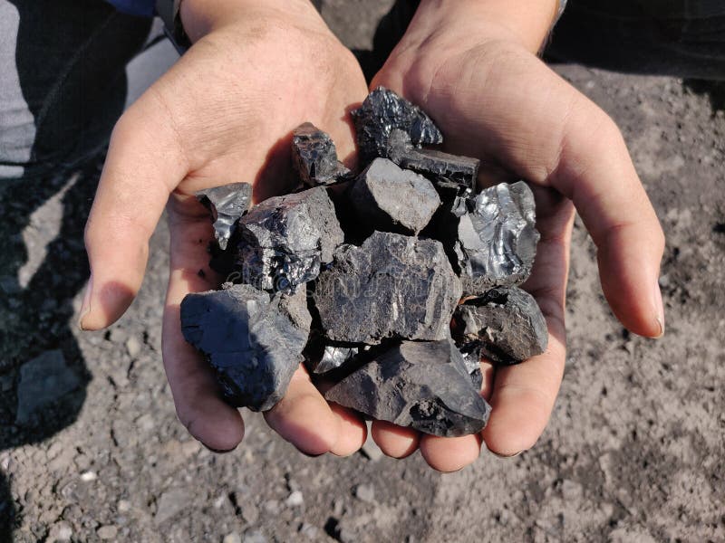 Sub Bituminous - Bituminous Coal Stockpile Stock Image - Image of power ...