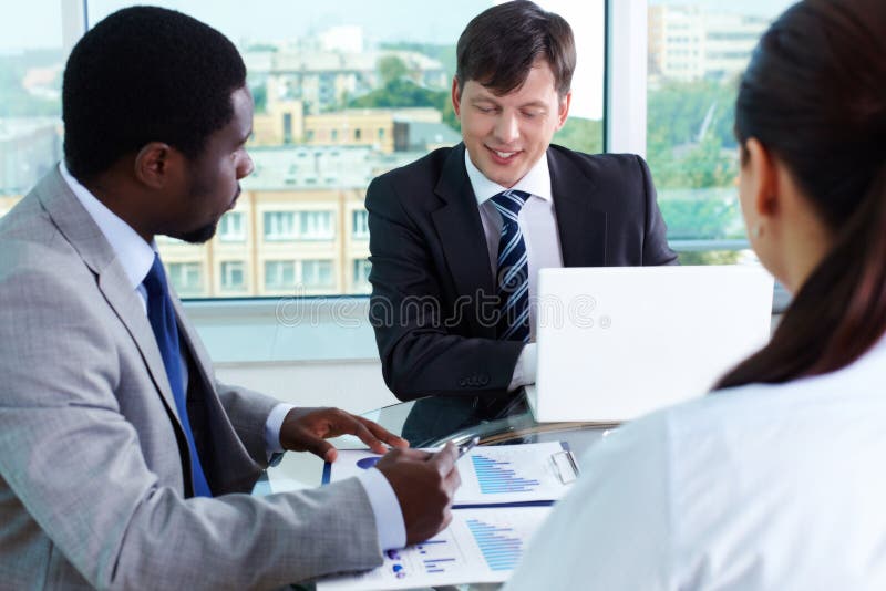 Biurowa praca obraz stock. Obraz złożonej z afrykanin - 28949009