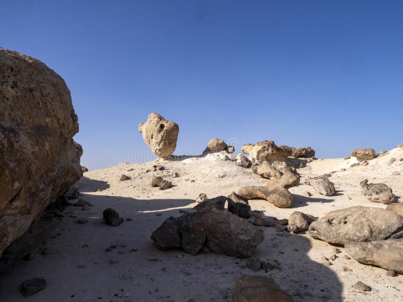 Bizarre Boulder Formation in Rok Garden Reserve in the Desert, Oman ...