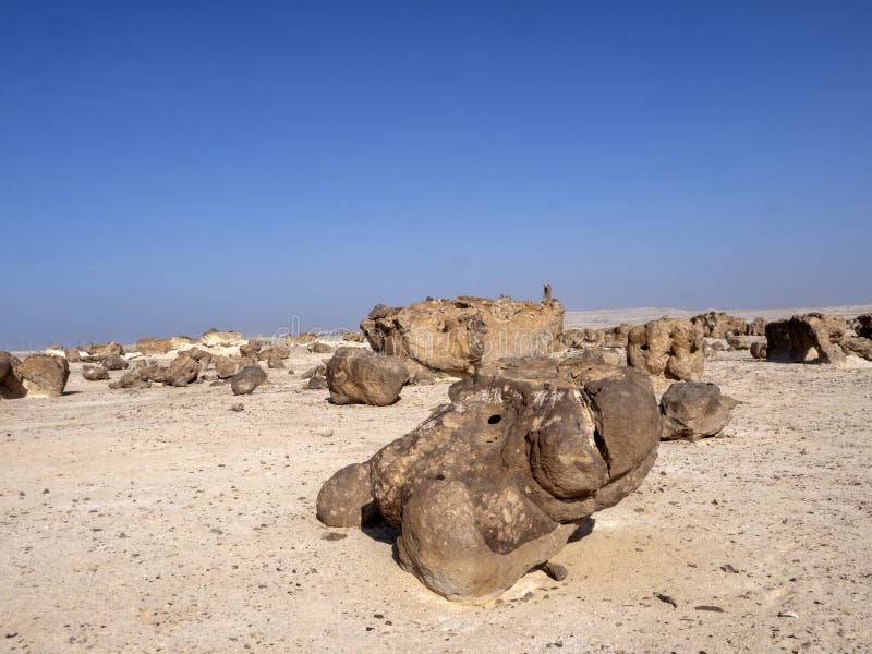 Bizarre Boulder Formation in Rok Garden Reserve in the Desert, Oman ...