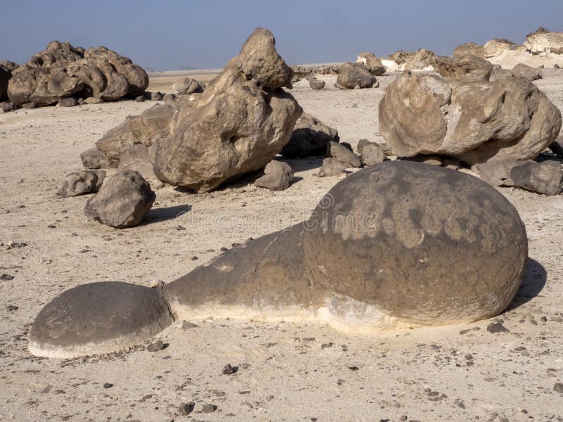 Bizarre Boulder Formation in Rok Garden Reserve in the Desert, Oman ...