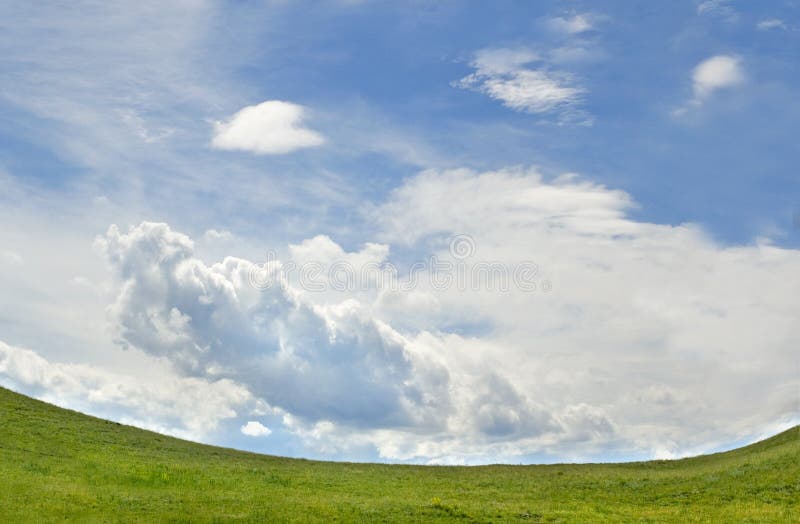 Bizarre Cloud Over the Slope Stock Photo - Image of quiet, grass: 15180638
