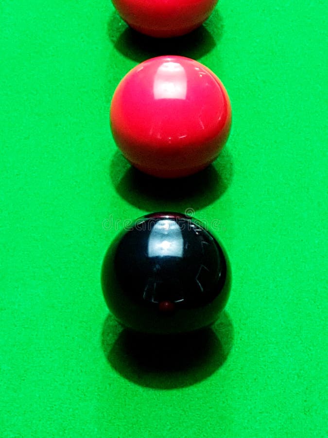 Black and Red Snooker Balls Stock Image - Image of baize, table: 141012859