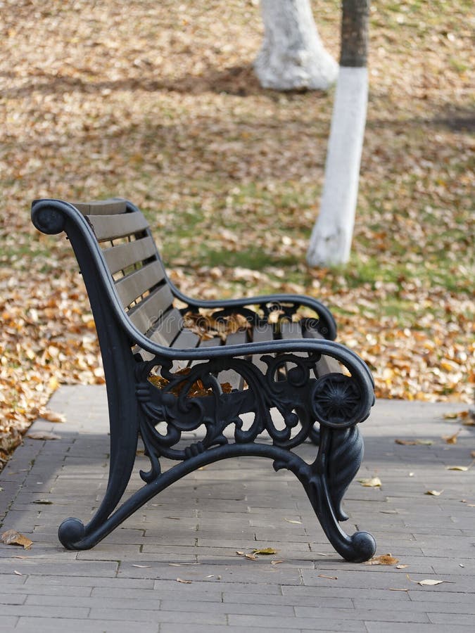 Spring Park Relaxation Wrought Iron Black Bench Stock Photos - Free ...