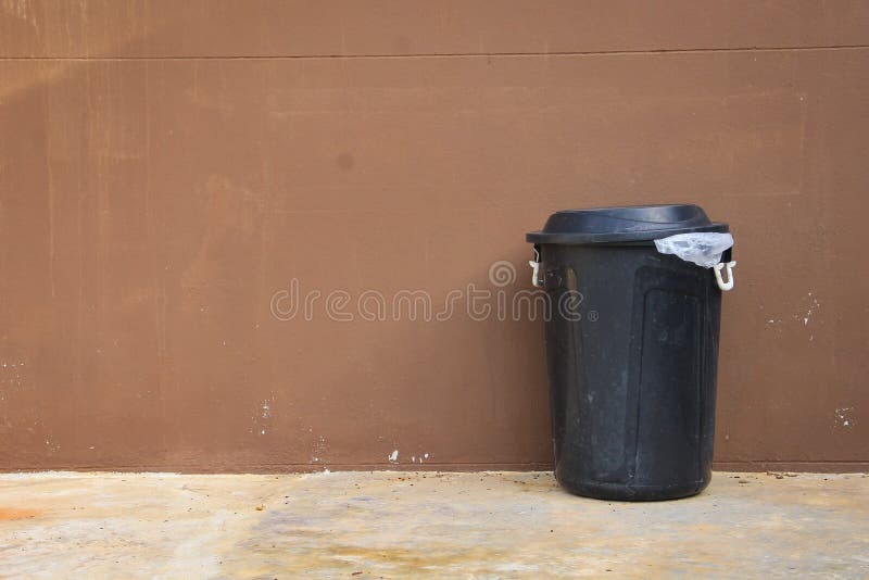 Old Green Dustbin Texture Stock Photos - Free & Royalty-Free Stock ...