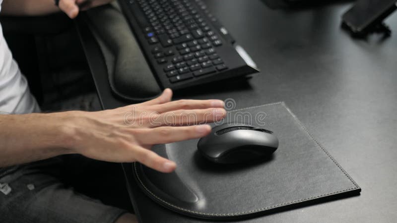 Black Computer Mouse on the Desktop. Working with a PC and How To Hold ...