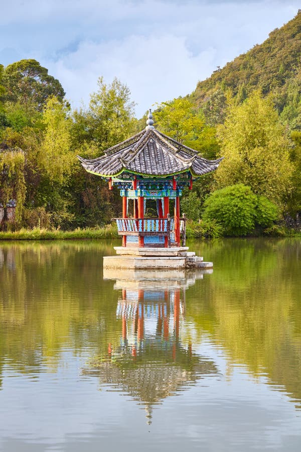 Black Dragon Pool in Jade Spring Park, Lijiang, China Stock Image ...