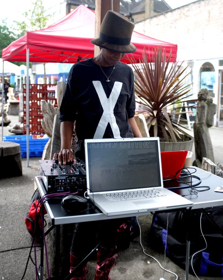 Black female DJ editorial stock image. Image of entertainment - 32743739