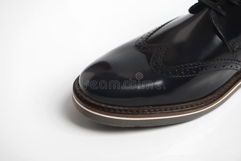 Black Leather Shiny Boot Sobre Fondo Blanco. Stock Image - Image of ...