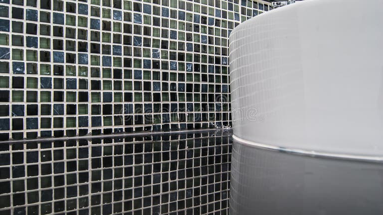 325 Black Mosaic Ceramic Tiles Reflection Stock Photos - Free & Royalty ...