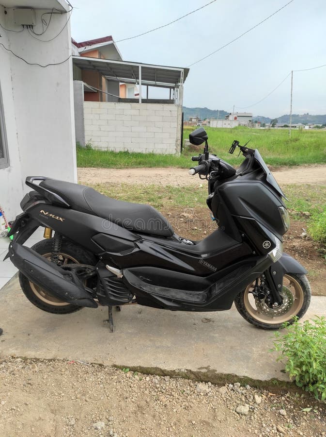 Black Nmax 160 2023 view editorial photography. Image of black - 276557507