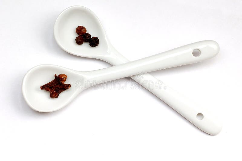 Black Pepper&cloves In Spoons Picture. Image: 4156713
