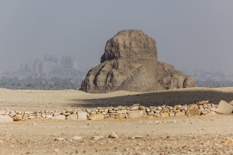 Black Pyramid in Dahshur, Egy Stock Image - Image of sand, pyramid ...