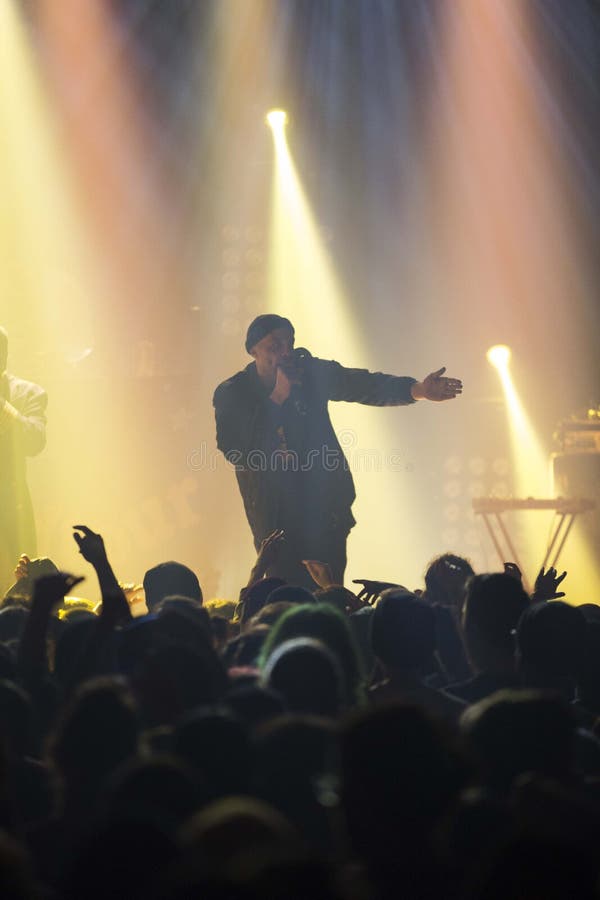 Black rapper editorial image. Image of beer, haze, crowd - 87799790