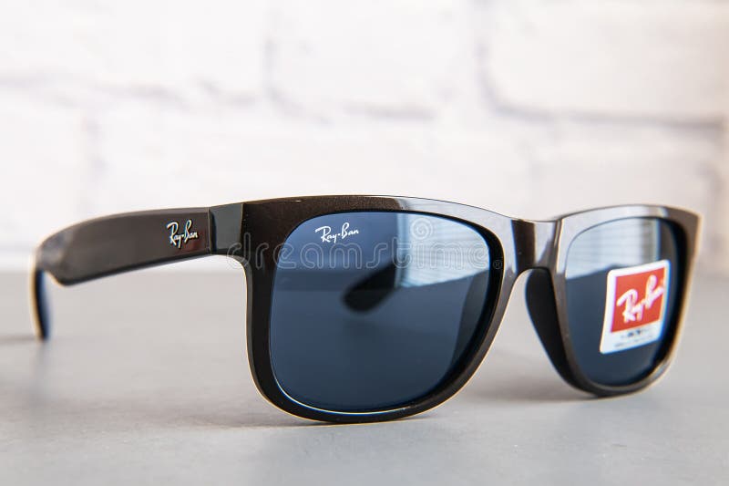Black Ray-Ban Sunglasses with the Brand Logo in Plastic Frames ...