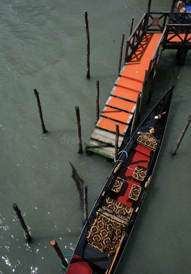 Black and Red Gondola in Venice Stock Image - Image of gondola, green ...