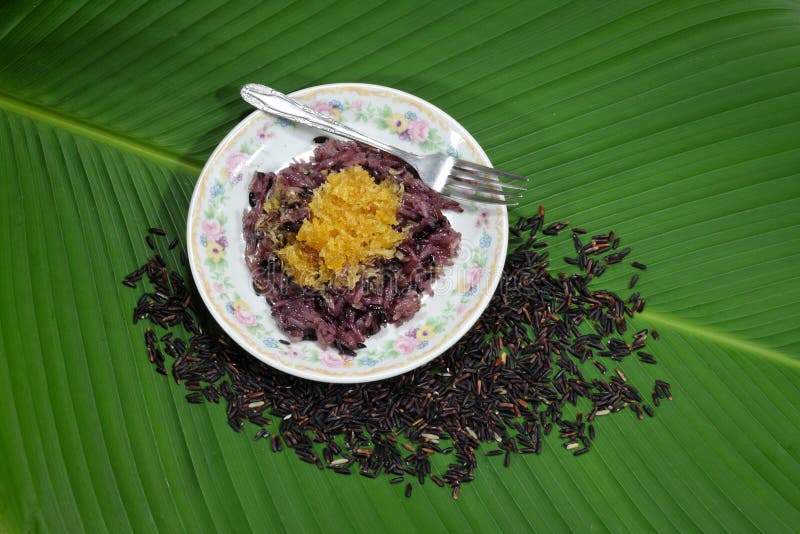 Black rice raw and ripe stock photo. Image of black, ripe - 20062032