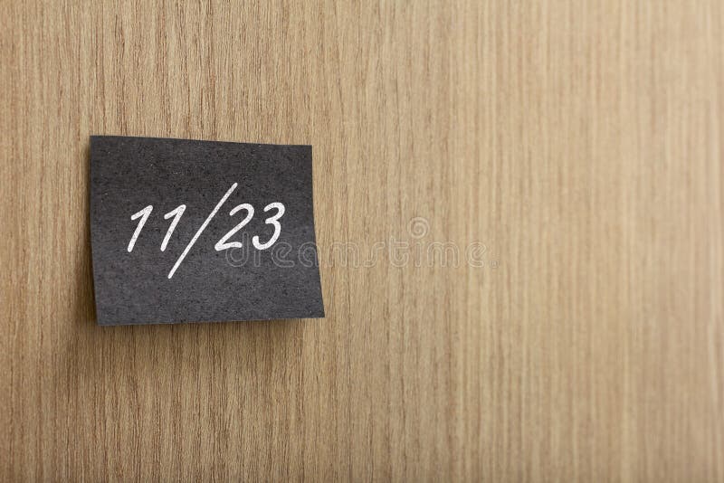 Black Post it with Marketing Message of Black Friday Sale on Wall Stock ...
