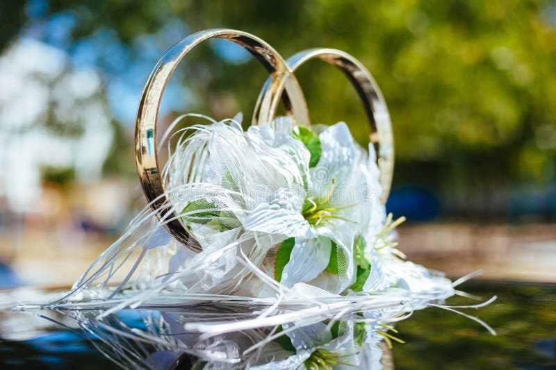 A Black Wedding Car Decorated with White Roses Stock Image - Image of ...
