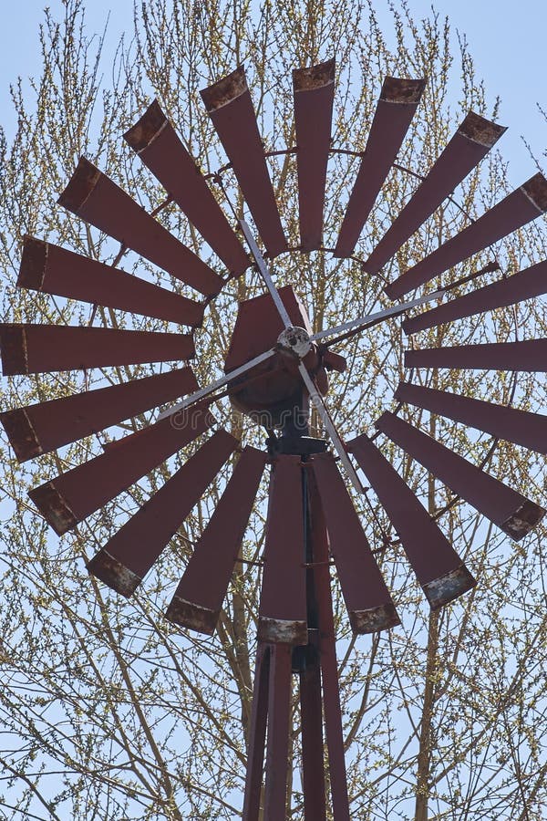 Bladed Windmill Pumping Water Stock Photo - Image of pump, turn: 127421626