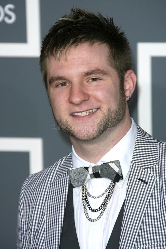 Blake Lewis editorial photography. Image of staples, center - 23338912