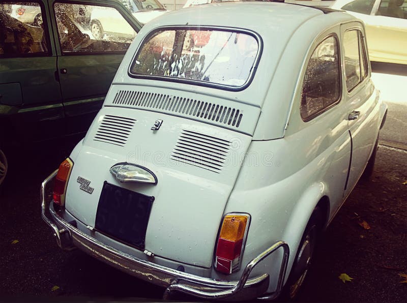 Blanco De Fiat 500, Vista Posterior Foto editorial - Imagen de conducir ...