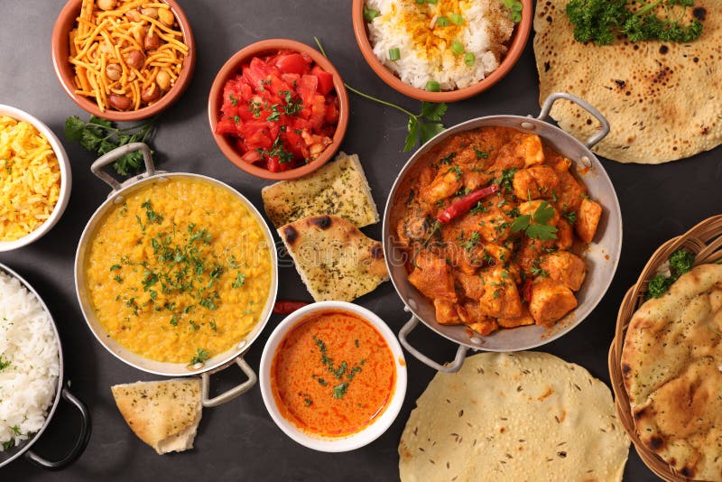 Blandad indisk mat arkivfoto. Bild av chili, askfat - 102679892