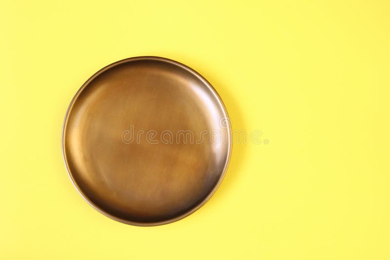 Copper Plate, Blank Metal Kitchenware on Shiny Glitter Background Stock ...