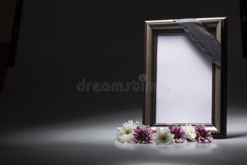 518 Blank Mourning Frame Sympathy Card Stock Photos - Free & Royalty ...