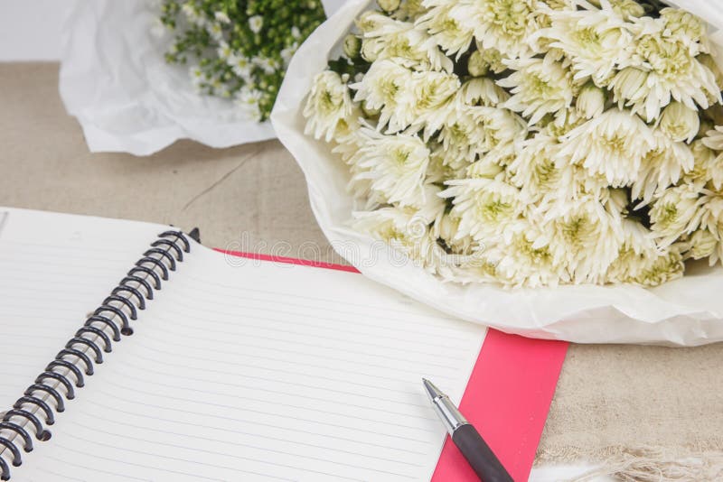 Blank Notebook with Pen and Beautiful Bouquet Stock Image - Image of ...