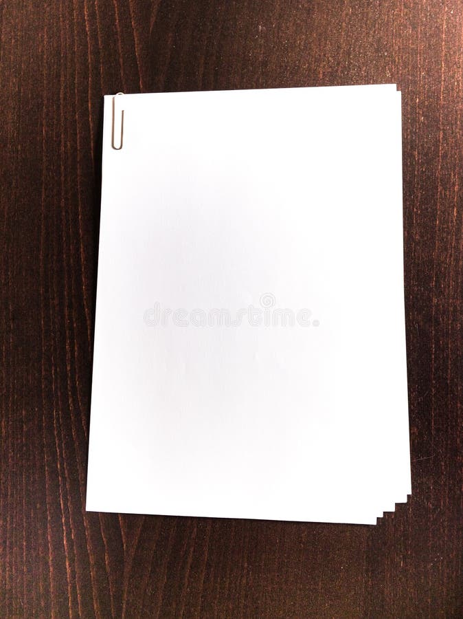 Blank sheets on desk notes stock image. Image of sheet - 144410751