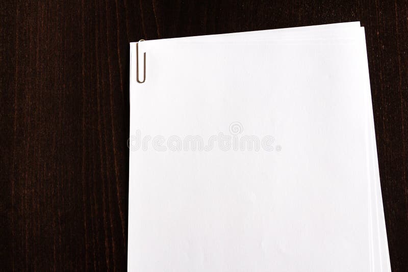Blank sheets on desk notes stock image. Image of sheet - 144410751