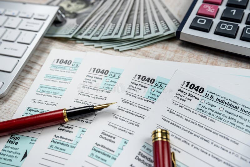 2022 Blank 1040 Individual Tax Form with Dollar Money Calculator Nad ...