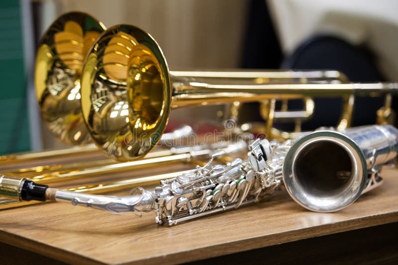 Blasinstrumente stockfoto. Bild von fokus, holzblasinstrument - 64698400