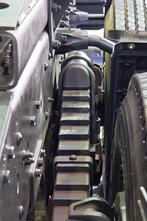 Blattfeder-LKW stockfoto. Bild von technologie, industriell - 43479900