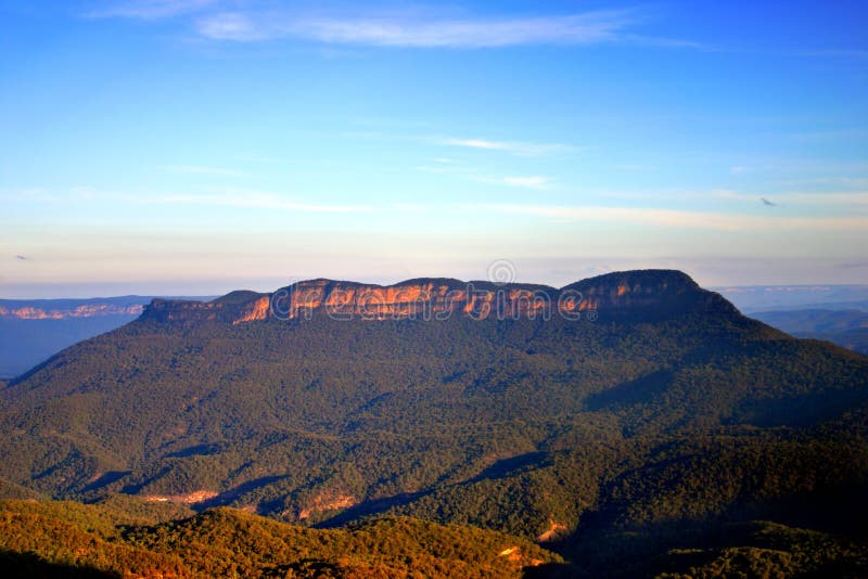 Die Blauen Berge in Australien Stockfoto - Bild von sydney, leiste ...
