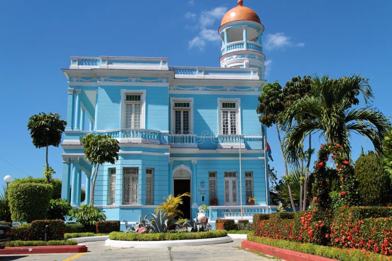 Der Blaue Palast, Cienfuegos Stockbild - Bild von grün, gebäude: 6047381