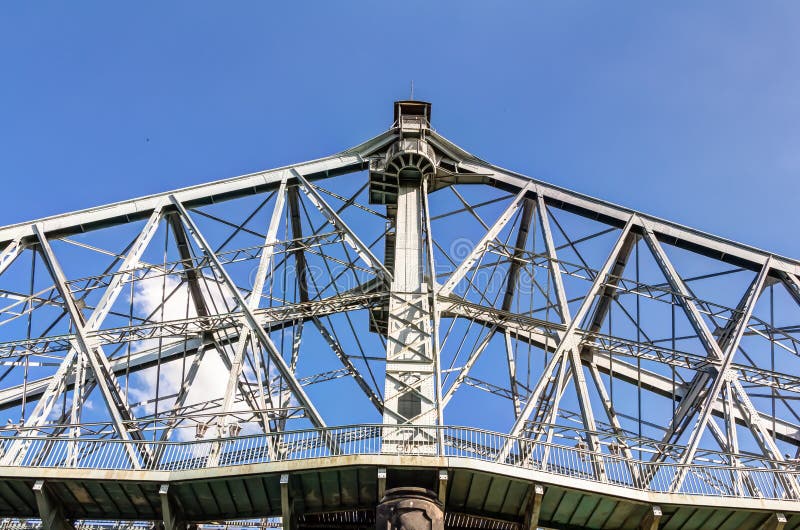 Blaues Wunder in Dresden stock image. Image of engineering - 70200777