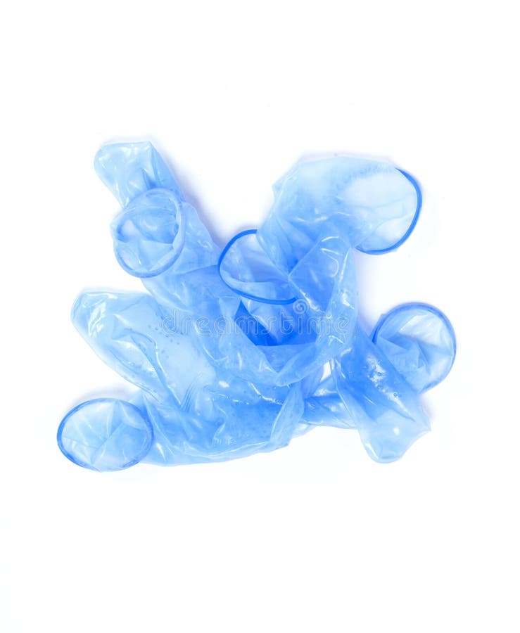 Blauw condoom, geïsoleerd redactionele foto. Image of gezond - 167768226