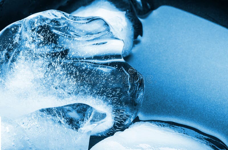 Blauw ijs stock afbeelding. Image of ijsberg, gloed, vast - 36039279